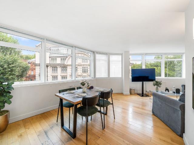 Holbein Place, Chelsea SW1W, 2 bed flat to rent, £4,767 pcm | PrimeLocation