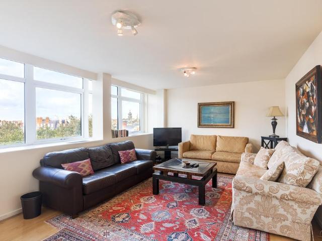 Holbein Place, London, SW1W 2 bed flat to rent £4,333 pcm £1,000 pw