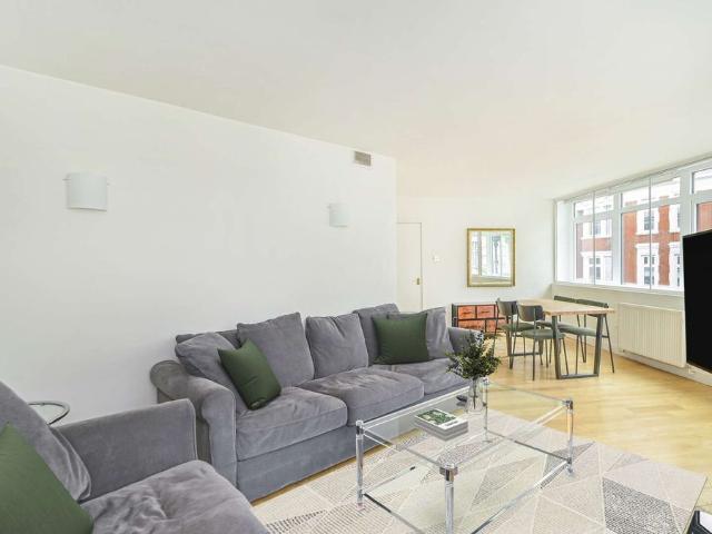 Holbein Place, London SW1W, 2 bed flat to rent, £4,767 pcm | PrimeLocation