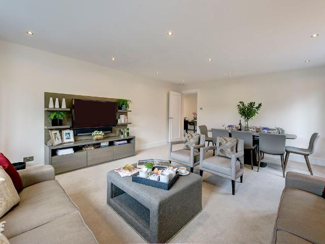 Holbein Place, London SW1W, 3 bed flat to rent, £8,667 pcm | PrimeLocation