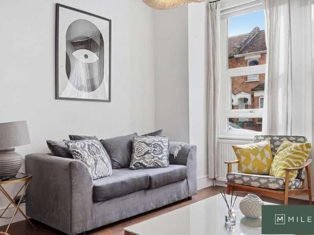 Holberton Gardens, London, NW10