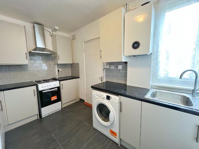 Holborn Road, London E13, 3 bed property to rent, £2,200 pcm | PrimeLocation