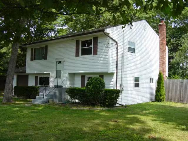 Holbrook High Ranch $3500 475 Hauser Ave