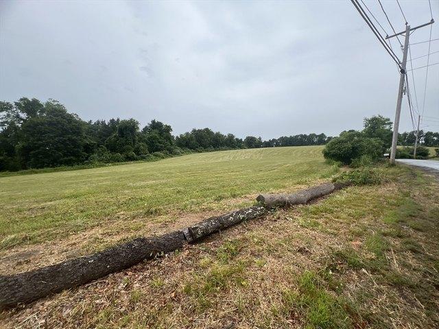 Holbrook Rd, Oxford, MA 01540