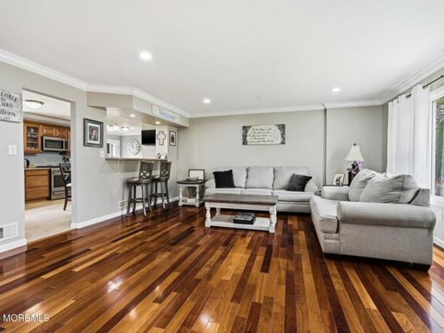 Holbrook St, Oakhurst, Home For Sale