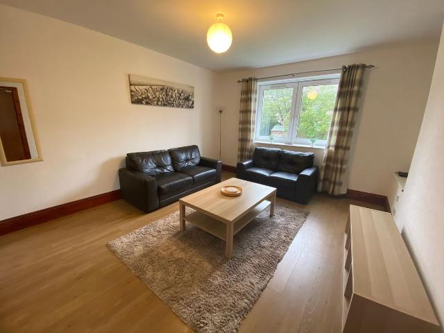 Holburn Street, Aberdeen AB10, 3 bed flat to rent, £1,050 pcm | PrimeLocation