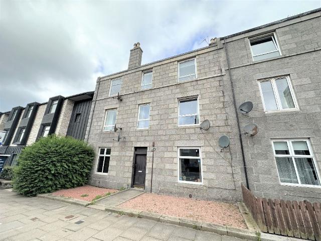 Holburn Street, City Centre, Aberdeen AB10, 2 bed flat to rent, £800 pcm | PrimeLocation