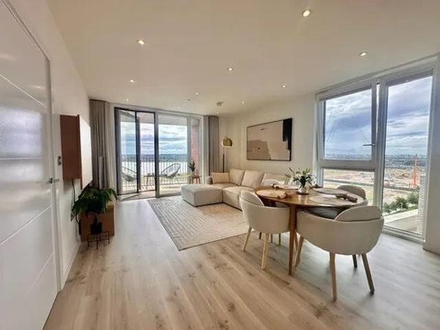 Holcombe Mansions, Barking IG11, Property for rent