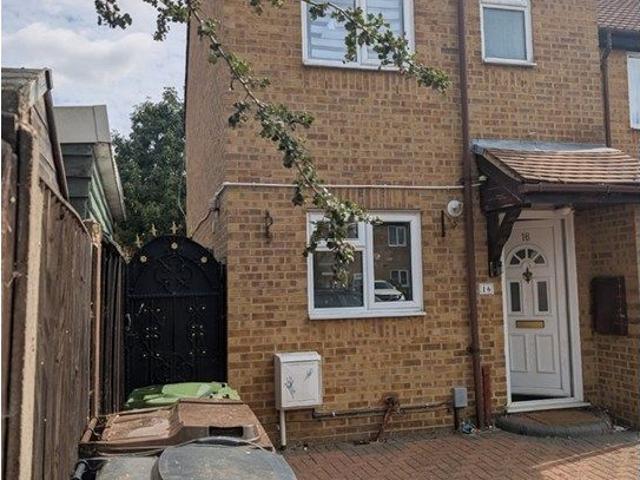Holden Close, Dagenham RM8, 2 bed end terrace house to rent, £1,900 pcm | PrimeLocation
