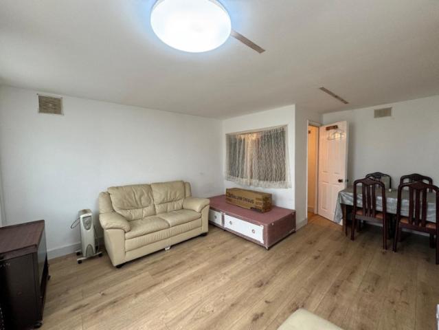 Holden Avenue, Kingsbury, NW9