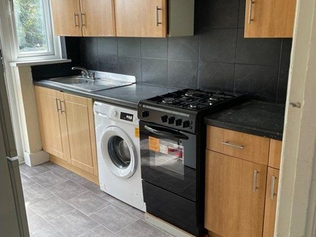 Holden Avenue, London NW9, 4 bed terraced house to rent, £2,650 pcm | PrimeLocation