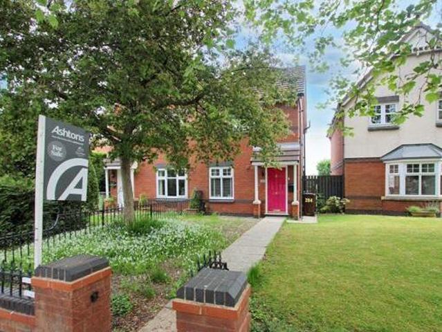 Holden Road, Leigh, 2 Bedroom Semi detached