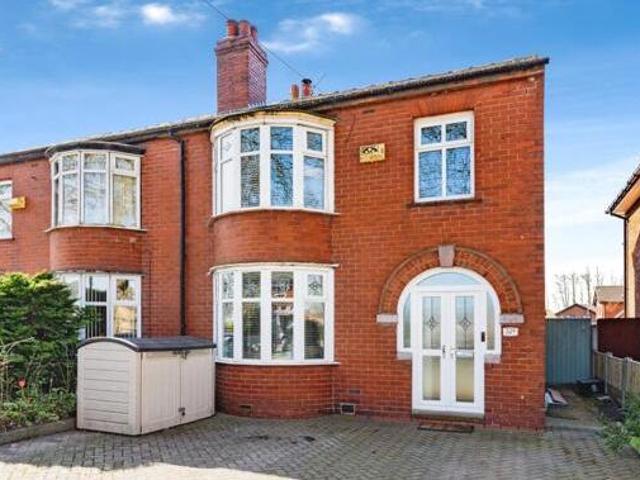 Holden Road, Leigh, 3 Bedroom Semi detached