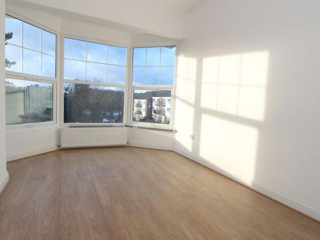 Holden Road, London N12, 4 bed property to rent, £3,200 pcm | PrimeLocation