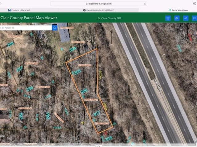 Holdener Dr, Belleville, IL 62223