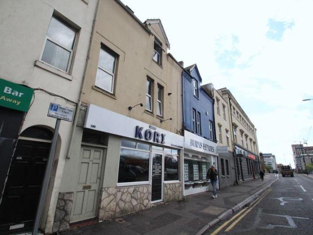 Holdenhurst Road, Bournemouth BH8 4 bed flat to rent £1,850 pcm £427 pw