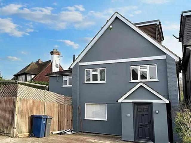 Holders Hill Crescent, London, NW4 1ND, United Kingdom | 4 bed house for rent #139267505 | Rentberry