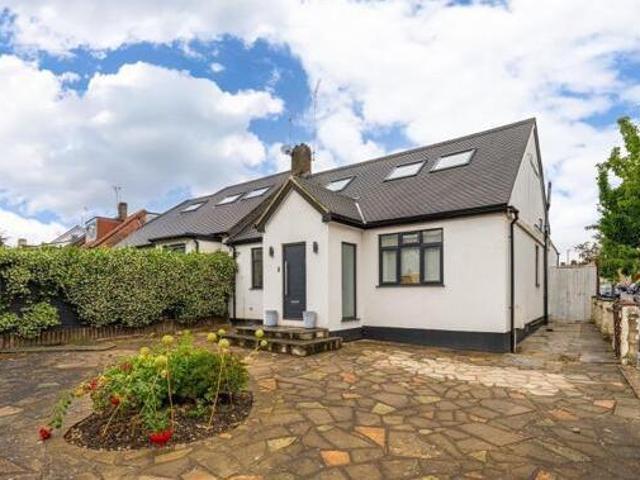 Holders Hill Avenue, Hendon, 4 Bedroom Semi detached