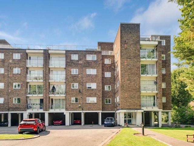 Holders Hill Road, Hendon NW4 2 bed flat to rent £1,900 pcm £438 pw