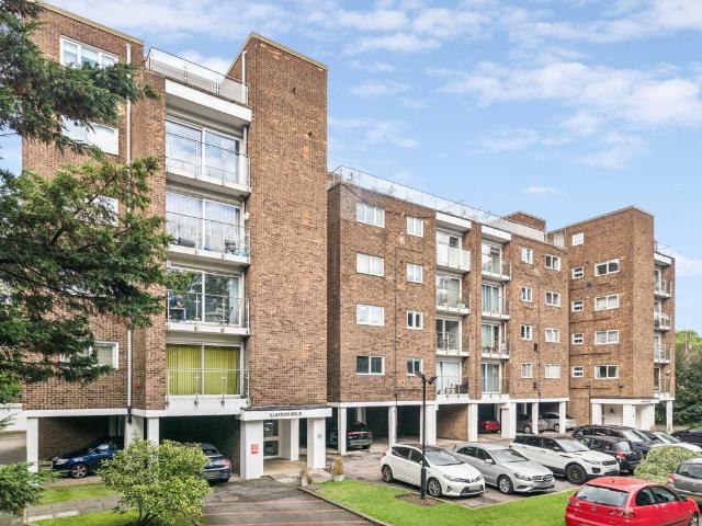 Holders Hill Road, Hendon NW4, 2 bed flat to rent, £1,900 pcm | PrimeLocation