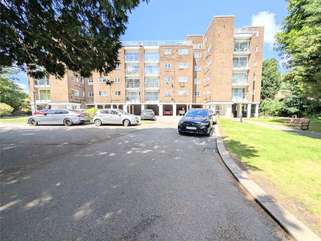 Holders Hill Road, London NW4, 2 bed flat to rent, £1,900 pcm | PrimeLocation