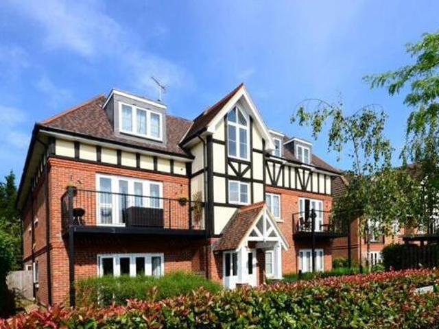 Holders Hill Road, Mill Hill East, 2 Bedroom Flat