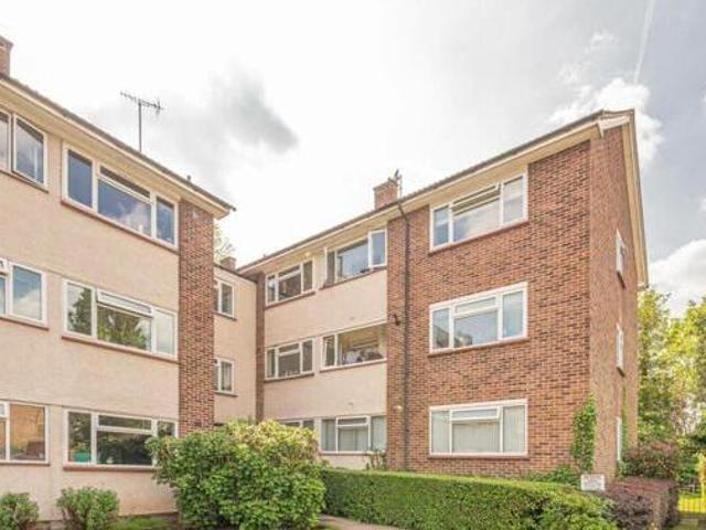 Holders Hill Road, Mill Hill East, 3 Bedroom Flat