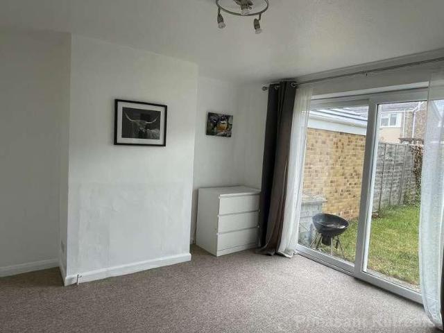 Holfield Road, Witney, OX28
