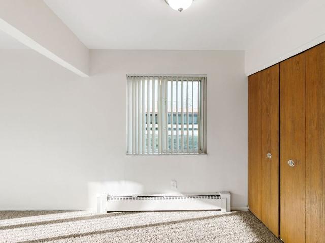 Holiday Manor East 1 Bedroom Apartment for Rent at 16435 E 12 Mile Rd, Roseville, MI 48066 Roseville