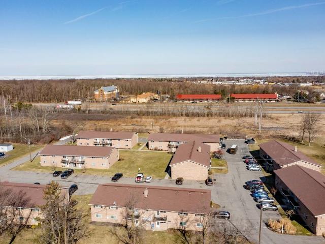 Holiday Meadows 2 Bedroom Apartment for Rent at 121 Holiday Ln, Hamburg, NY 14075