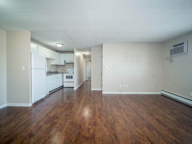 Holiday Meadows 2 Bedroom Apartment for Rent at 121 Holiday Ln, Hamburg, NY 14075
