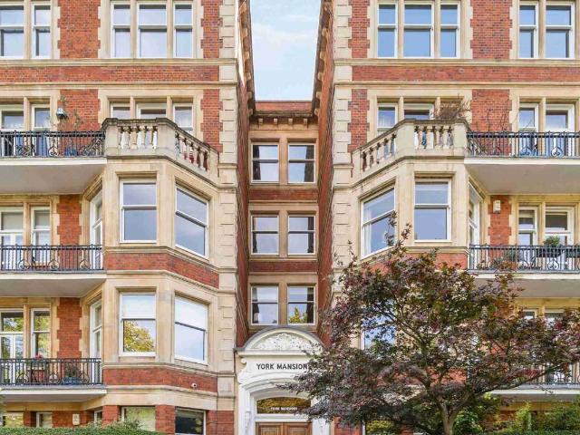 Holiday Apartment in Battersea Park, London