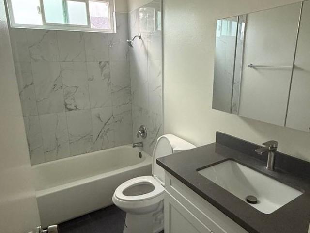 Holiday Gardens In Tustin 1 Bedroom Apartment for Rent at 16561 Alliance Avenue, Tustin, CA 92780 Tustin