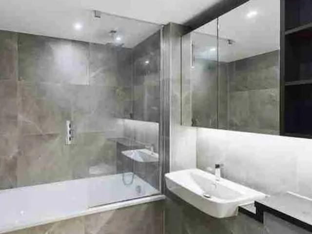 Holiday Inn London West, 4 Portal Way, London, W3 6RT, United Kingdom | 2 bed apartment for rent #154576775 | Rentberry