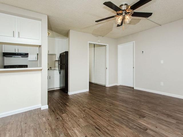 HOLIDAY SPECIAL* 1 MONTH FREE! Welcome to Surfcaster Apartments 1 Bedroom Apartment for Rent at 5050 Niagara Ave, San Diego, CA 92107 Ocean Beach