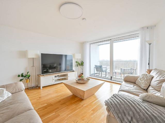 Holland Gardens, Brentford TW8, 3 bed flat to rent, £4,400 pcm | PrimeLocation