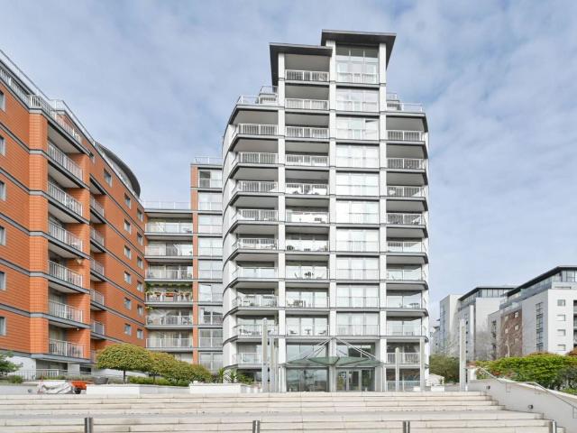 Holland Gardens, Brentford TW8, 3 bed flat to rent, £6,250 pcm | PrimeLocation
