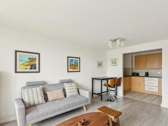 Holland Gardens, London, 1 Bedroom Apartment