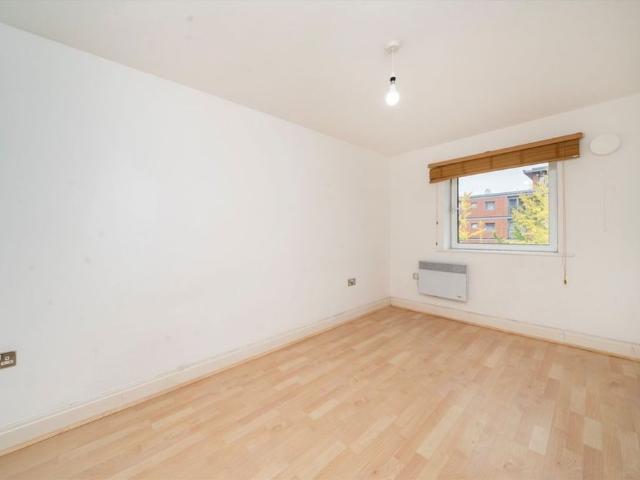 Holland Gardens, TW8, London