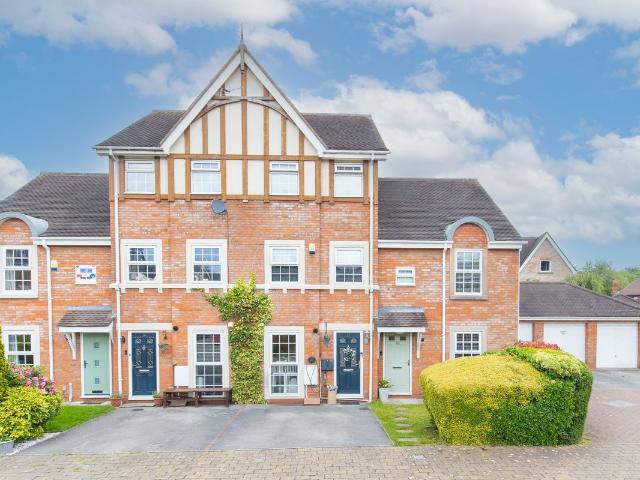 Holland House Court, Walton Le Dale PR5, 4 bed town house to rent, £1,395 pcm | PrimeLocation
