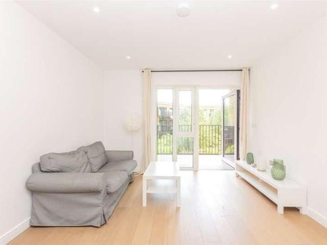 Holland House, Parrs Way, London, W6