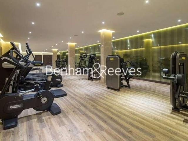 Holland House, Parrs Way, London, W6