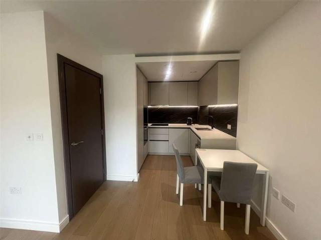 Holland House, Parrs Way, London, W6