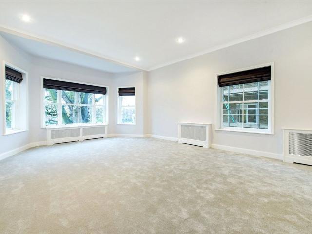 Holland Park Avenue, Holland Park W11, 2 bed flat to rent, £5,500 pcm | PrimeLocation