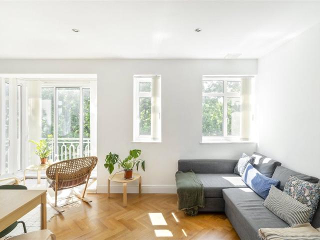 Holland Park Avenue, London W11, 1 bed flat to rent, £3,250 pcm | PrimeLocation