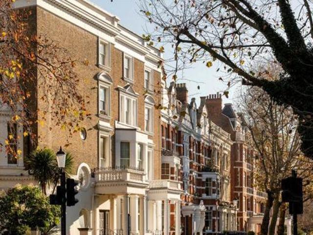 Holland Park Gardens, Holland Park, 2 Bedroom Flat