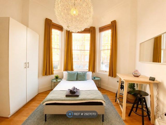 Holland Park Gardens, London W14, Studio to rent, £1,399 pcm | PrimeLocation