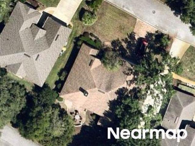 Holland Park Dr