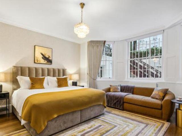Holland Park, Holland Park, 3 Bedroom Flat