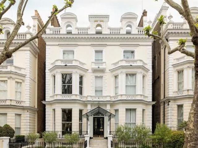 Holland Park, London, 2 Bedroom Flat